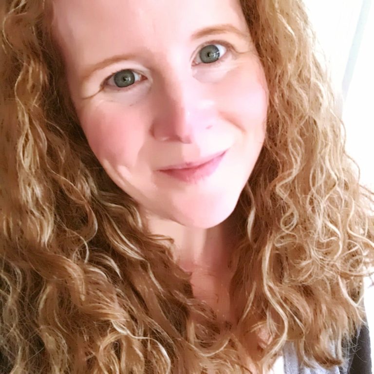 48 Blog Topic Ideas for Any Niche and Free Checklist